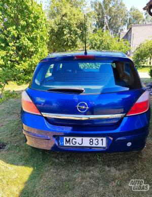 Zils Opel Astra 2006 Vilkaviškis, ar dzinēja tilpumu 1.90 L un nobraukumu 365 tūkst. km par 1500 €, foto 3 vietnē AUTOMOTO.COM.LV