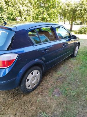 Zils Opel Astra 2006 Vilkaviškis, ar dzinēja tilpumu 1.90 L un nobraukumu 365 tūkst. km par 1500 €, foto 5 vietnē AUTOMOTO.COM.LV