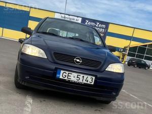 Zils Opel Astra 2006 Cēsis, ar dzinēja tilpumu 1.40 L un nobraukumu 300 tūkst. km par 870 €, foto  vietnē AUTOMOTO.COM.LV