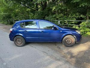 Zils Opel Astra 2006 Viļņa, ar dzinēja tilpumu 1.60 L un nobraukumu 210 tūkst. km par 1300 €, foto  vietnē AUTOMOTO.COM.LV