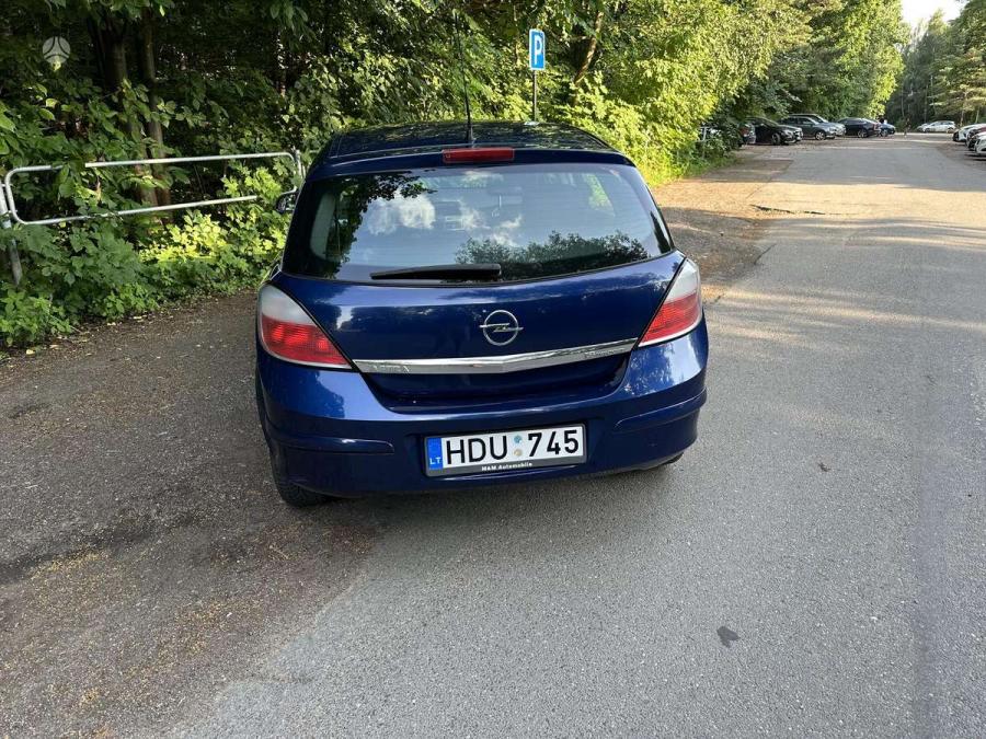 Zils Opel Astra 2006 Viļņa, ar dzinēja tilpumu 1.60 L un nobraukumu 210 tūkst. km par 1300 €, foto 5 vietnē AUTOMOTO.COM.LV