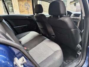 Zils Opel Astra 2006 Rīga, ar dzinēja tilpumu 1.80 L un nobraukumu 192 tūkst. km par 1500 €, foto 6 vietnē AUTOMOTO.COM.LV