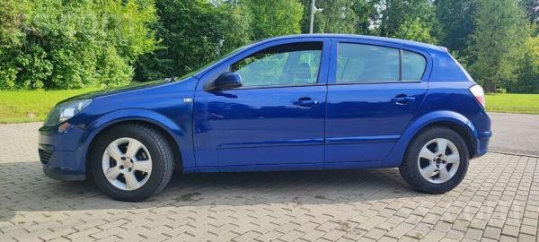 Blue Opel Astra 2006 in Jelgava, with an engine capacity of 1.60 L and mileage of 380 thousand km for 1550 €, photo 5 on AUTOMOTO.COM.LV