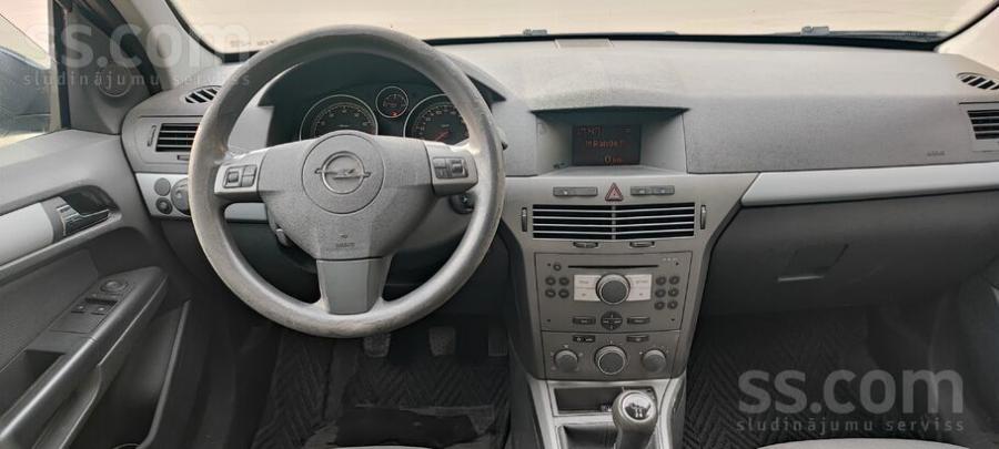 Blue Opel Astra 2006 in Jelgava, with an engine capacity of 1.60 L and mileage of 380 thousand km for 1550 €, photo 9 on AUTOMOTO.COM.LV