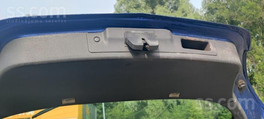 Blue Opel Astra 2006 in Jelgava, with an engine capacity of 1.60 L and mileage of 380 thousand km for 1550 €, photo 19 on AUTOMOTO.COM.LV