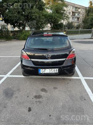 Zils Opel Astra 2006 Rīga, ar dzinēja tilpumu 1.60 L un nobraukumu 289 tūkst. km par 1600 €, foto 4 vietnē AUTOMOTO.COM.LV