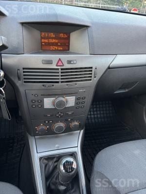 Zils Opel Astra 2006 Rīga, ar dzinēja tilpumu 1.60 L un nobraukumu 289 tūkst. km par 1600 €, foto 10 vietnē AUTOMOTO.COM.LV