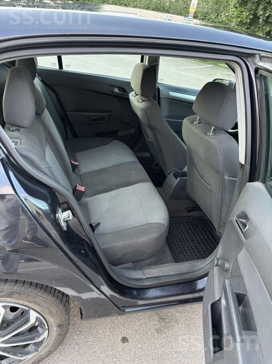Zils Opel Astra 2006 Rīga, ar dzinēja tilpumu 1.60 L un nobraukumu 289 tūkst. km par 1600 €, foto 18 vietnē AUTOMOTO.COM.LV