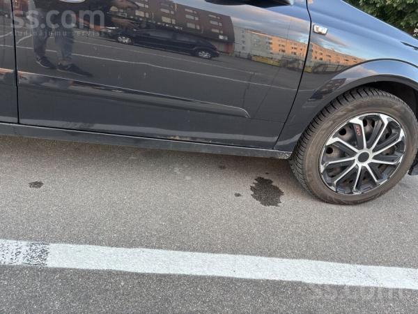 Zils Opel Astra 2006 Rīga, ar dzinēja tilpumu 1.60 L un nobraukumu 289 tūkst. km par 1450 €, foto 4 vietnē AUTOMOTO.COM.LV
