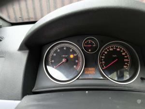 Blue Opel Astra 2006 in Vilnius, with an engine capacity of 1.80 L and mileage of 160 thousand km for 950 €, photo 11 on AUTOMOTO.COM.LV