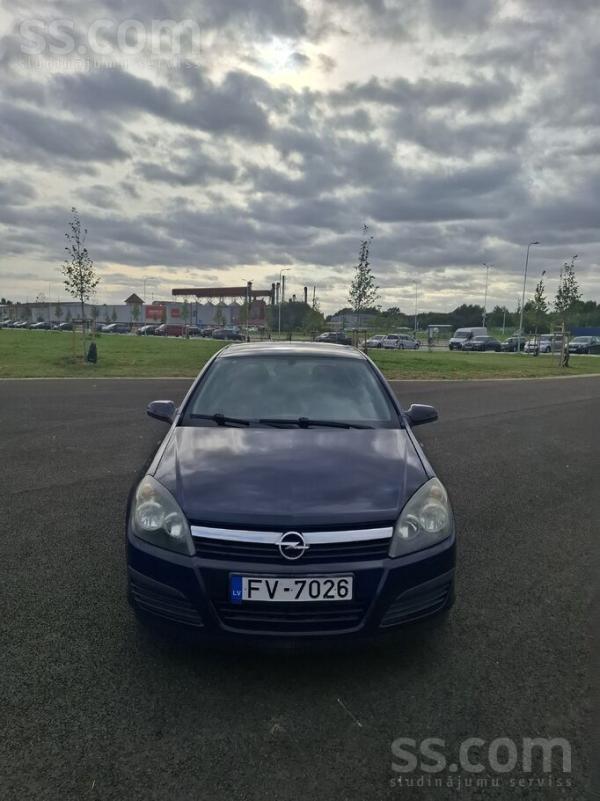 Blue Opel Astra 2006 in Jelgava, with an engine capacity of 1.40 L and mileage of 210 thousand km for 900 €, photo 1 on AUTOMOTO.COM.LV