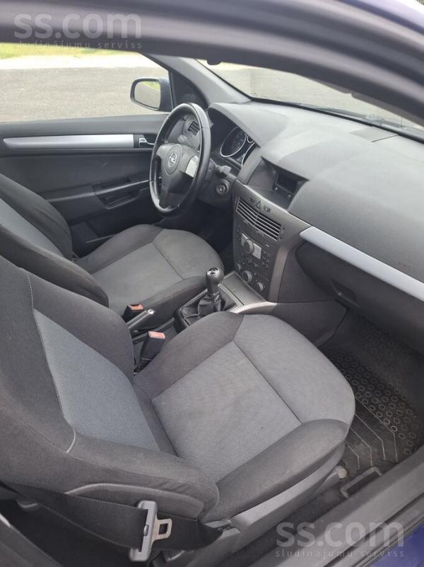 Blue Opel Astra 2006 in Jelgava, with an engine capacity of 1.40 L and mileage of 210 thousand km for 900 €, photo 4 on AUTOMOTO.COM.LV