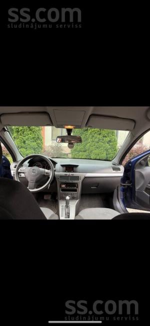 Blue Opel Astra 2006 in Riga, with an engine capacity of 1.80 L and mileage of 192 thousand km for 1520 €, photo 6 on AUTOMOTO.COM.LV