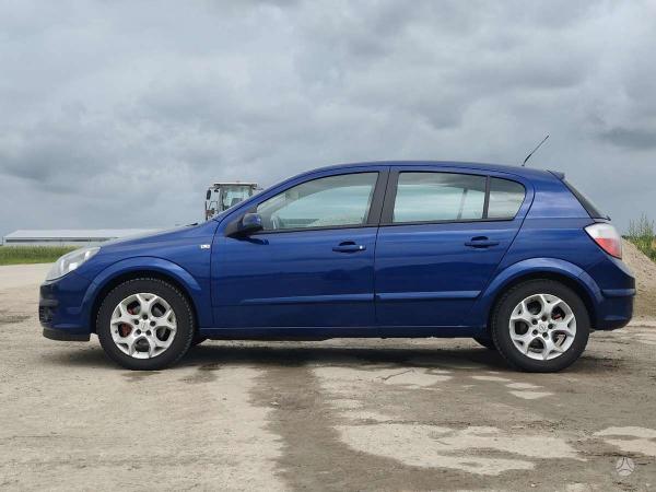 Zils Opel Astra 2006 Vilkaviškis, ar dzinēja tilpumu 1.80 L un nobraukumu 250 tūkst. km par 1300 €, foto 3 vietnē AUTOMOTO.COM.LV