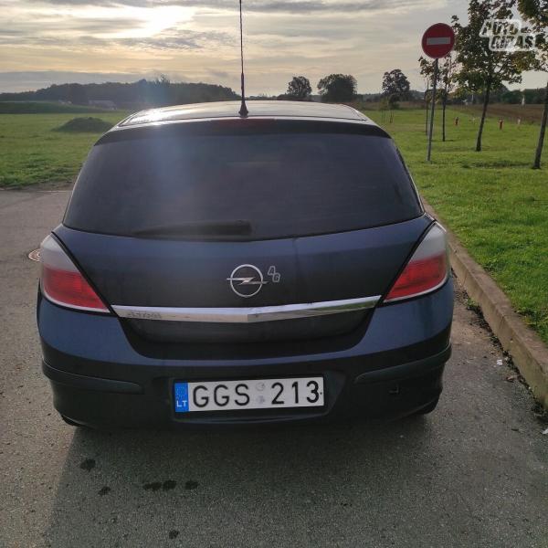 Zils Opel Astra 2006 Šauļi, ar dzinēja tilpumu 1.40 L un nobraukumu 176 tūkst. km par 1100 €, foto 4 vietnē AUTOMOTO.COM.LV