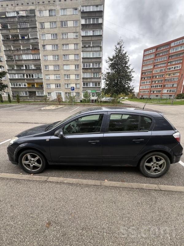 Blue Opel Astra 2006 in Daugavpils, with an engine capacity of 1.30 L and mileage of 226 thousand km for 1000 €, photo 6 on AUTOMOTO.COM.LV