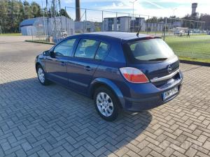 Blue Opel Astra 2006 in Valmiera, with an engine capacity of 1.80 L and mileage of 196 thousand km for 2050 €, photo 4 on AUTOMOTO.COM.LV