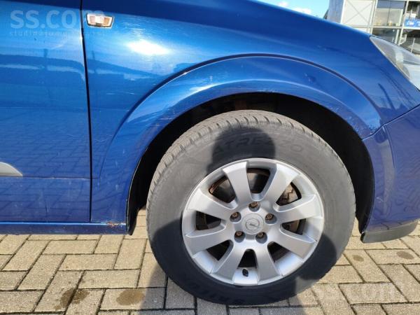 Zils Opel Astra 2006 Valmiera, ar dzinēja tilpumu 1.80 L un nobraukumu 196 tūkst. km par 2050 €, foto 8 vietnē AUTOMOTO.COM.LV
