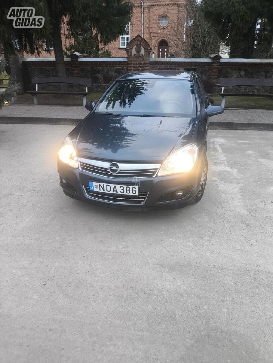 Zils Opel Astra 2007 Pasvalys, ar dzinēja tilpumu 1.90 L un nobraukumu 280 tūkst. km par 1050 €, foto 1 vietnē AUTOMOTO.COM.LV