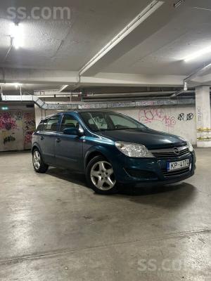 Blue Opel Astra 2007 in Liepaja, with an engine capacity of 1.70 L and mileage of 263 thousand km for 1750 €, photo 3 on AUTOMOTO.COM.LV