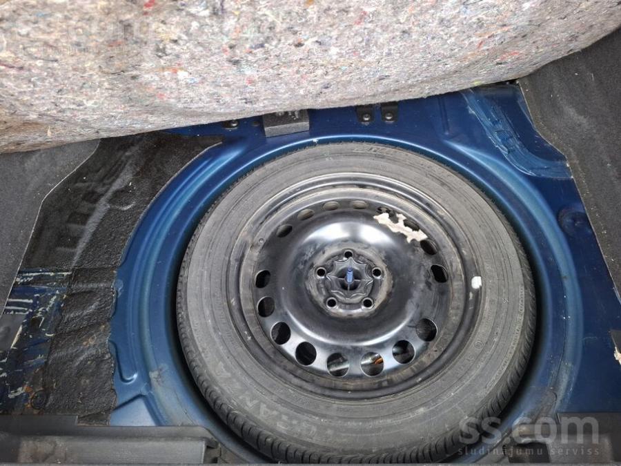 Blue Opel Astra 2007 in Riga, with an engine capacity of 1.90 L and mileage of 305 thousand km for 800 €, photo 10 on AUTOMOTO.COM.LV