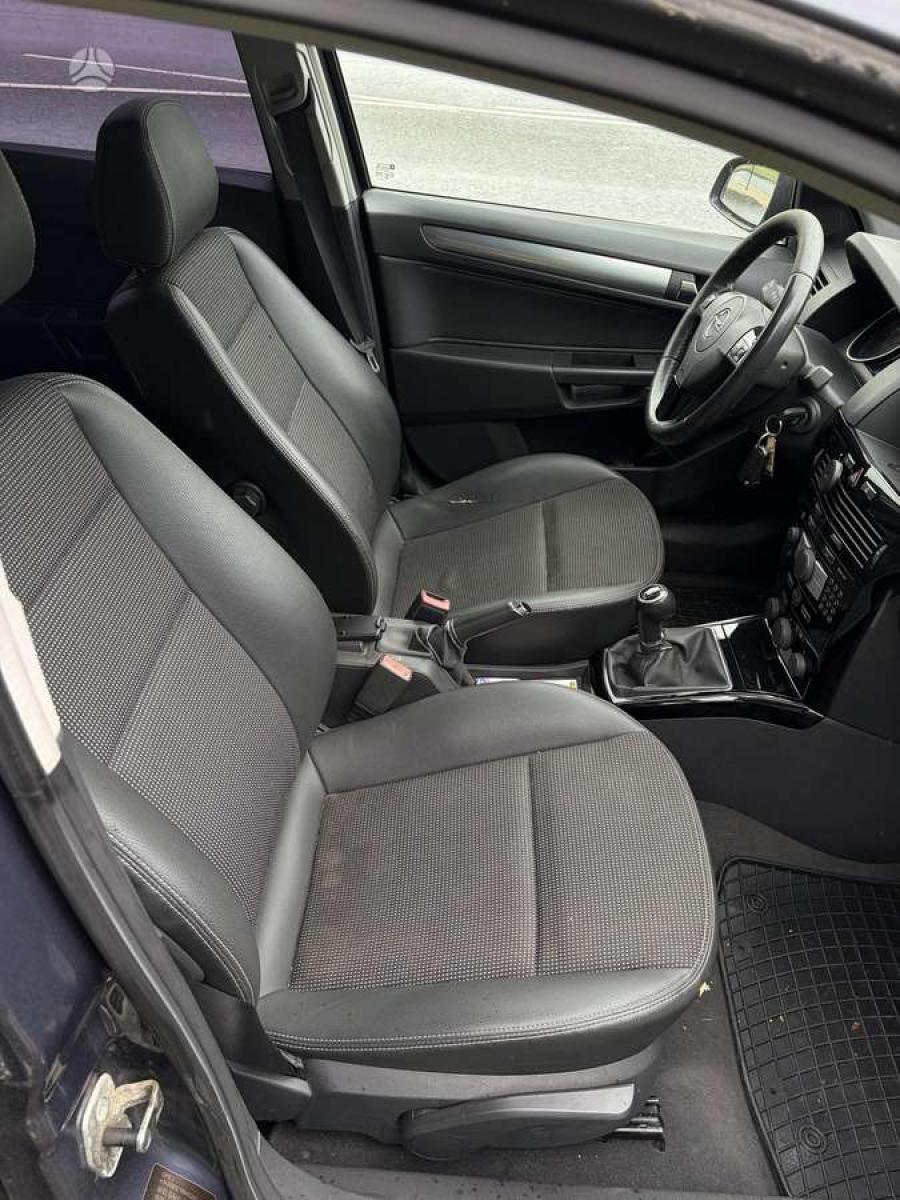 Zils Opel Astra 2007 Viļņa, ar dzinēja tilpumu 1.69 L un nobraukumu 311 tūkst. km par 850 €, foto 10 vietnē AUTOMOTO.COM.LV