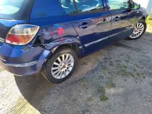 Zils Opel Astra 2007 Panevēža, ar dzinēja tilpumu 1.36 L un nobraukumu 137 tūkst. km par 690 €, foto 8 vietnē AUTOMOTO.COM.LV