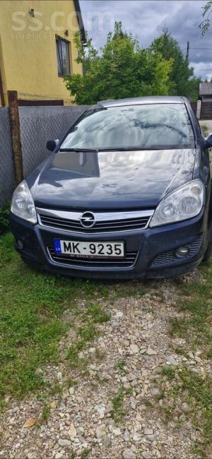 Zils Opel Astra 2007 Rīga, ar dzinēja tilpumu 1.70 L un nobraukumu 308 tūkst. km par 1300 €, foto  vietnē AUTOMOTO.COM.LV