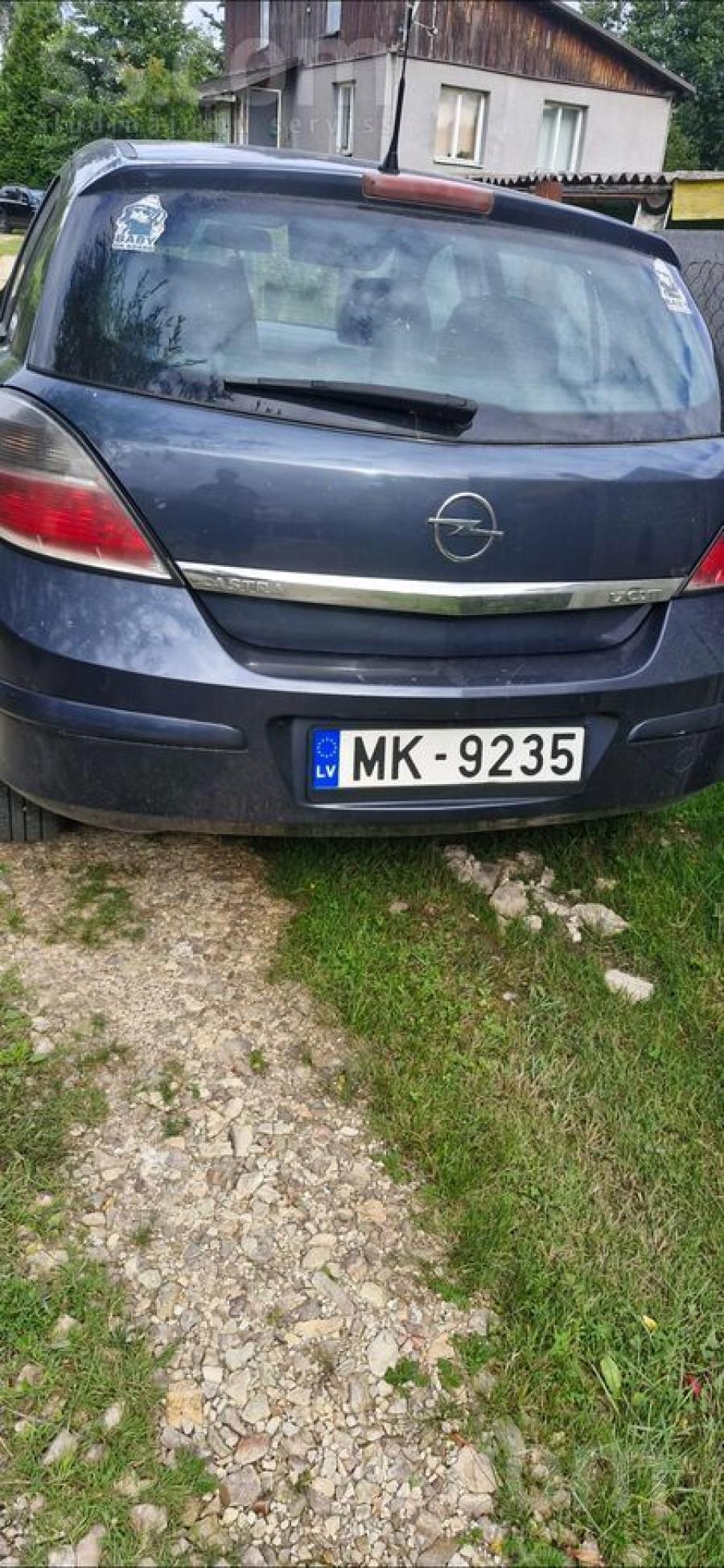 Blue Opel Astra 2007 in Riga, with an engine capacity of 1.70 L and mileage of 308 thousand km for 1300 €, photo 3 on AUTOMOTO.COM.LV