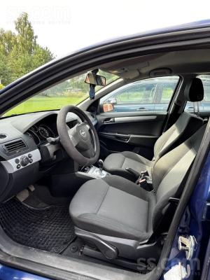 Zils Opel Astra 2007 Valmiera, ar dzinēja tilpumu 1.60 L un nobraukumu 186 tūkst. km par 1000 €, foto 6 vietnē AUTOMOTO.COM.LV
