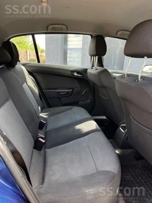 Zils Opel Astra 2007 Valmiera, ar dzinēja tilpumu 1.60 L un nobraukumu 186 tūkst. km par 1000 €, foto 10 vietnē AUTOMOTO.COM.LV