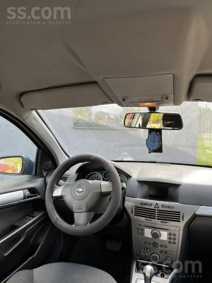 Zils Opel Astra 2007 Valmiera, ar dzinēja tilpumu 1.60 L un nobraukumu 186 tūkst. km par 1000 €, foto 12 vietnē AUTOMOTO.COM.LV
