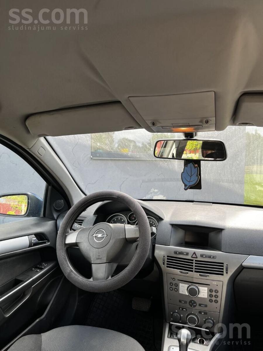 Zils Opel Astra 2007 Valmiera, ar dzinēja tilpumu 1.60 L un nobraukumu 186 tūkst. km par 1000 €, foto 12 vietnē AUTOMOTO.COM.LV