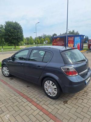 Zils Opel Astra 2007 Alīta, ar dzinēja tilpumu 1.91 L un nobraukumu 261 tūkst. km par 2000 €, foto 3 vietnē AUTOMOTO.COM.LV