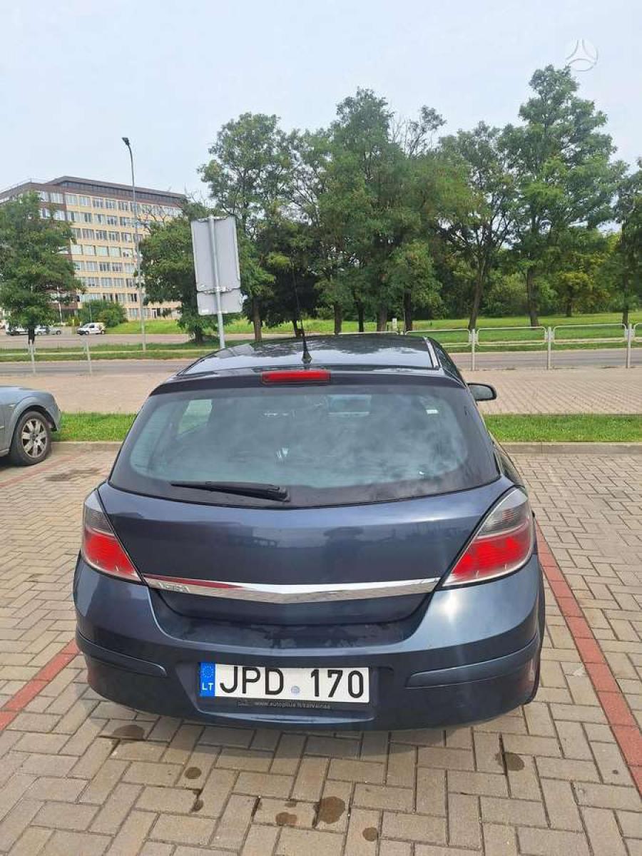 Zils Opel Astra 2007 Alīta, ar dzinēja tilpumu 1.91 L un nobraukumu 261 tūkst. km par 2000 €, foto 4 vietnē AUTOMOTO.COM.LV