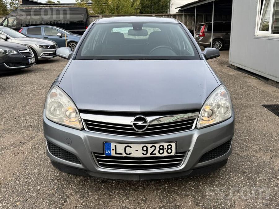 Zils Opel Astra 2007 Daugavpils, ar dzinēja tilpumu 1.70 L un nobraukumu 0 tūkst. km par 1250 €, foto 3 vietnē AUTOMOTO.COM.LV