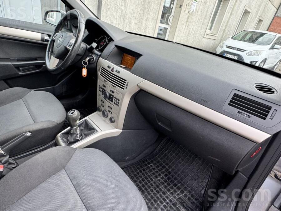 Zils Opel Astra 2007 Daugavpils, ar dzinēja tilpumu 1.70 L un nobraukumu 0 tūkst. km par 1250 €, foto 12 vietnē AUTOMOTO.COM.LV