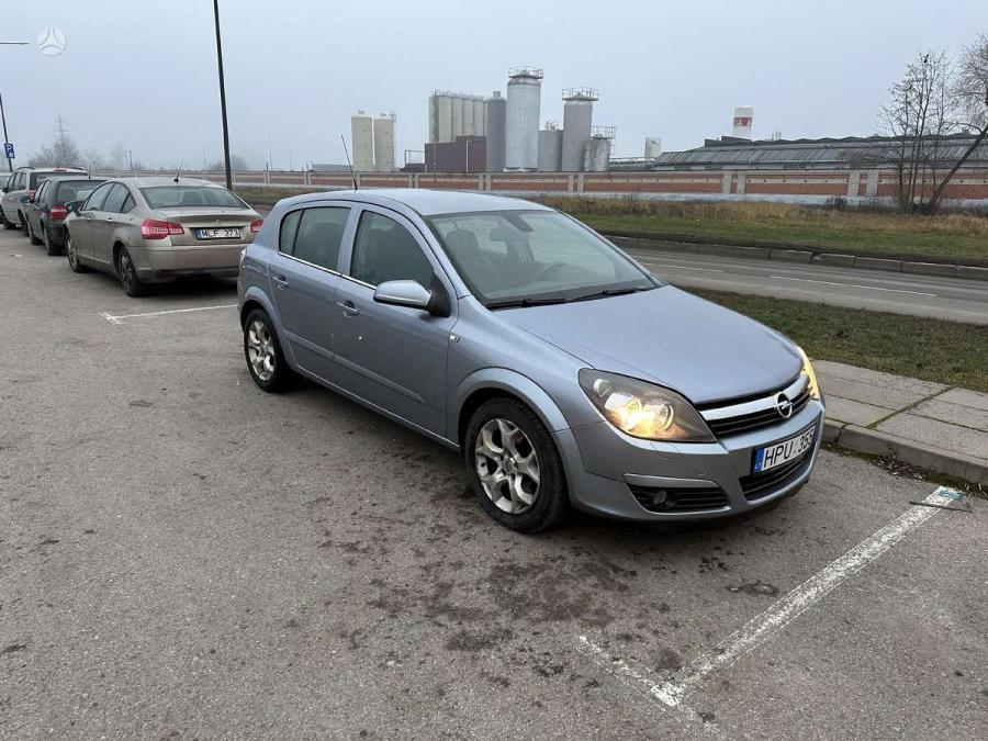 Zils Opel Astra 2008 Kauņa, ar dzinēja tilpumu 1.91 L un nobraukumu 357 tūkst. km par 1450 €, foto 2 vietnē AUTOMOTO.COM.LV