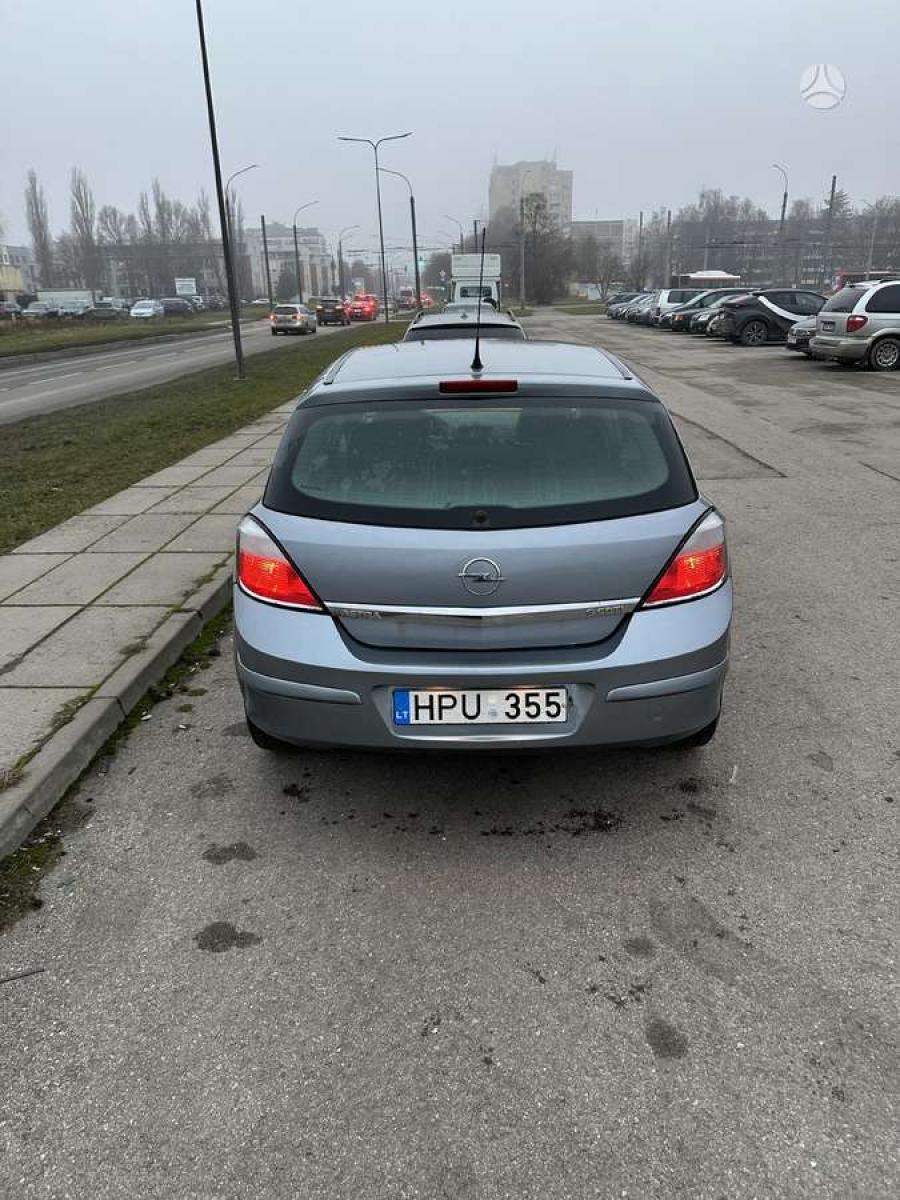 Zils Opel Astra 2008 Kauņa, ar dzinēja tilpumu 1.91 L un nobraukumu 357 tūkst. km par 1450 €, foto 4 vietnē AUTOMOTO.COM.LV
