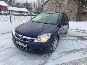 Blue Opel Astra 2008 in Valmiera, with an engine capacity of 1.60 L and mileage of 194 thousand km for 1950 €, photo  on AUTOMOTO.COM.LV