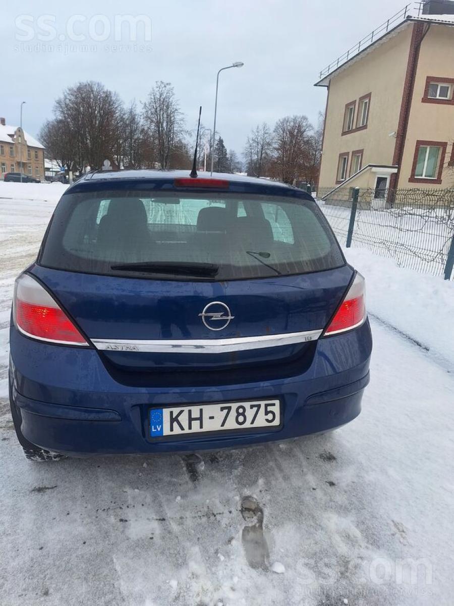 Zils Opel Astra 2008 Valmiera, ar dzinēja tilpumu 1.60 L un nobraukumu 194 tūkst. km par 1950 €, foto 4 vietnē AUTOMOTO.COM.LV
