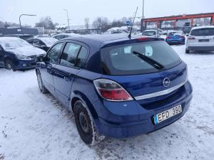 Blue Opel Astra 2008 in Kaunas, with an engine capacity of 1.70 L and mileage of 190 thousand km for 850 €, photo 3 on AUTOMOTO.COM.LV