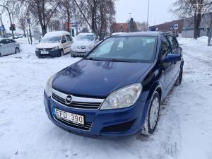Blue Opel Astra 2008 in Kaunas, with an engine capacity of 1.70 L and mileage of 190 thousand km for 850 €, photo 4 on AUTOMOTO.COM.LV