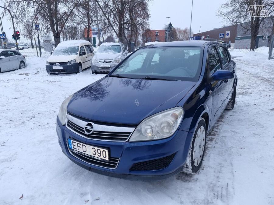 Blue Opel Astra 2008 in Kaunas, with an engine capacity of 1.70 L and mileage of 190 thousand km for 850 €, photo 4 on AUTOMOTO.COM.LV