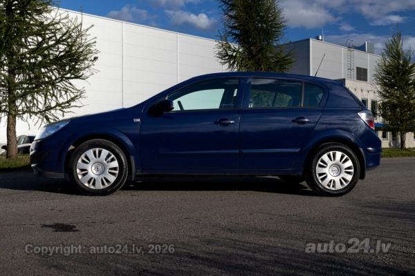 Blue Opel Astra 2008 in Tartu, with an engine capacity of 1.60 L and mileage of 107 thousand km for 2399 €, photo 5 on AUTOMOTO.COM.LV