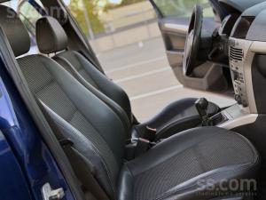 Zils Opel Astra 2008 Rīga, ar dzinēja tilpumu 1.70 L un nobraukumu 351 tūkst. km par 1000 €, foto 11 vietnē AUTOMOTO.COM.LV
