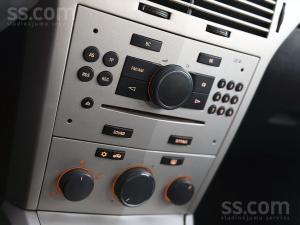 Zils Opel Astra 2008 Rīga, ar dzinēja tilpumu 1.70 L un nobraukumu 351 tūkst. km par 1000 €, foto 16 vietnē AUTOMOTO.COM.LV