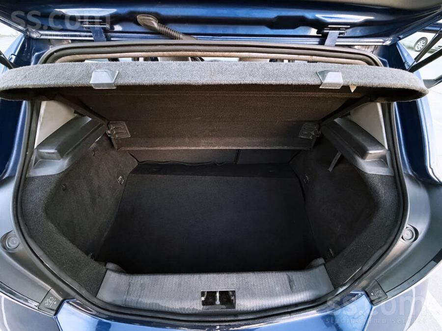 Zils Opel Astra 2008 Rīga, ar dzinēja tilpumu 1.70 L un nobraukumu 351 tūkst. km par 1000 €, foto 17 vietnē AUTOMOTO.COM.LV