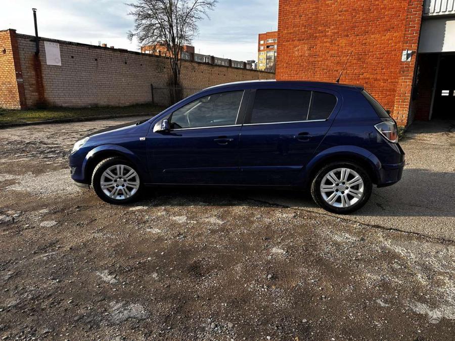 Zils Opel Astra 2009 Kauņa, ar dzinēja tilpumu 1.60 L un nobraukumu 140 tūkst. km par 4200 €, foto 6 vietnē AUTOMOTO.COM.LV