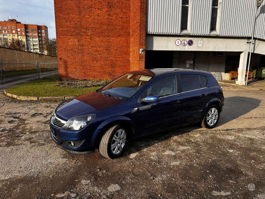 Zils Opel Astra 2009 Kauņa, ar dzinēja tilpumu 1.60 L un nobraukumu 140 tūkst. km par 4200 €, foto 8 vietnē AUTOMOTO.COM.LV